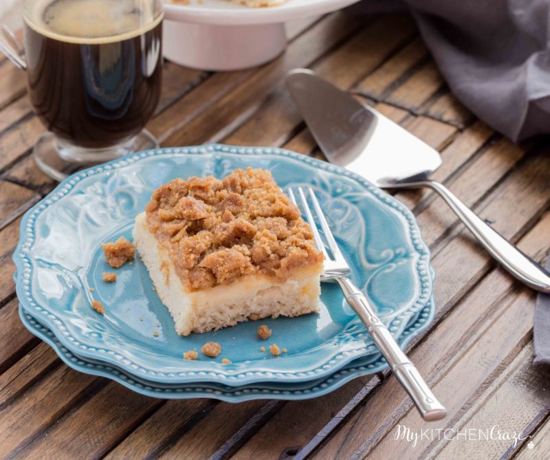 Apple Crisp Coffee Cake - My Kitchen Craze